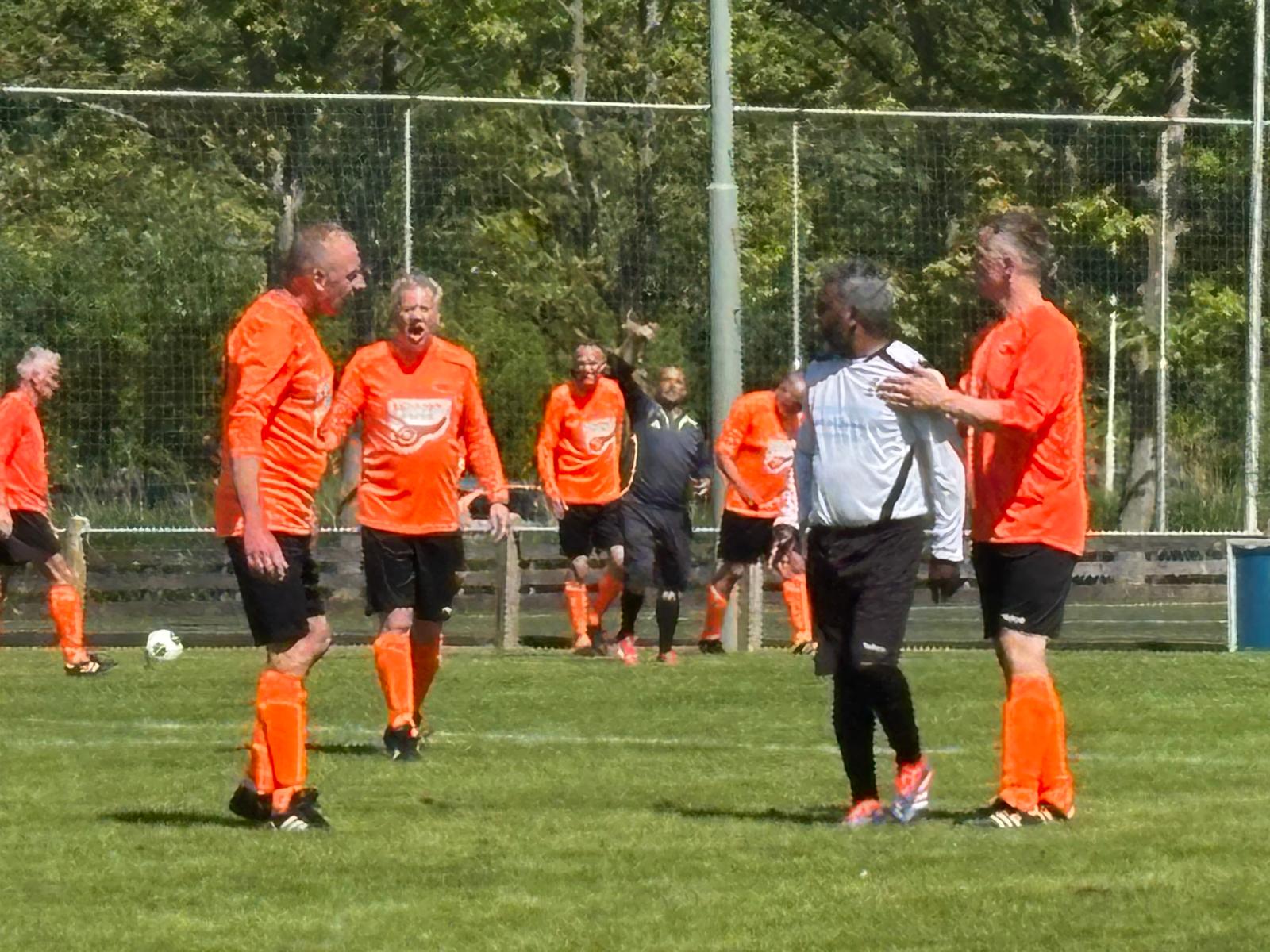 Verlate veteranen vieren kampioenschap | ZCFC